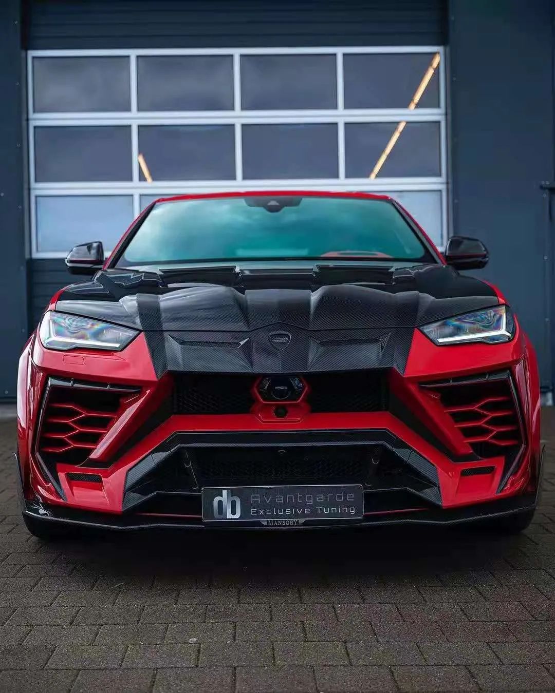 Crimson "Bison"——MANSORY creates the most "hot-blooded" Urus in history ...