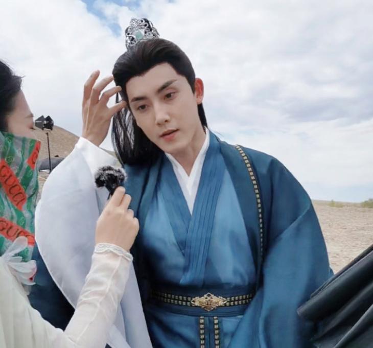 "Agarwood like crumbs" transition picture, Cheng Yi and Zhang Rui look ...