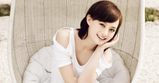 Tao Xinran took a group photo to celebrate Sun Li's birthday, and he ...