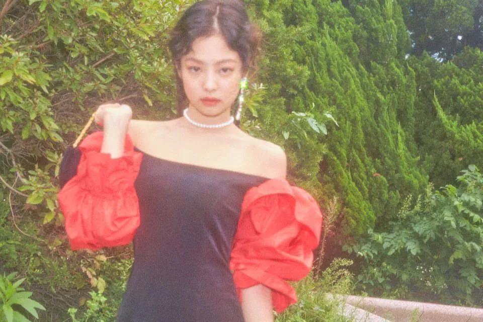Update BLACKPINK-JENNIE retro photo - iMedia