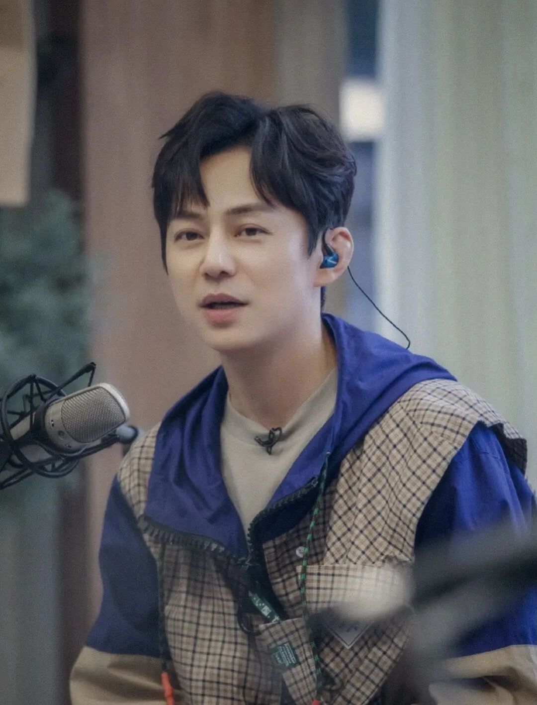 Little gossip, He Jiong, Yang Mi, Lu Han - iMedia