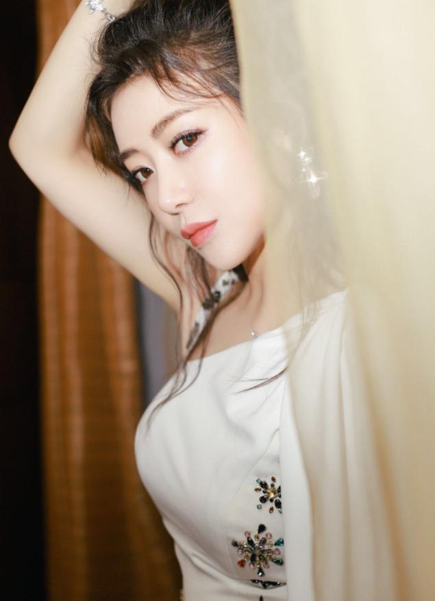 Chen Zihan has an elegant temperament, good acting skills, and a ...