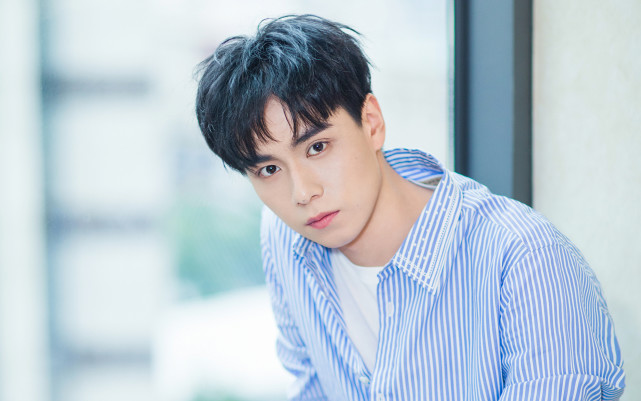 Hu Yitian Zhang Yunlong two?Zhao Lusi is playing a big deal in travel ...