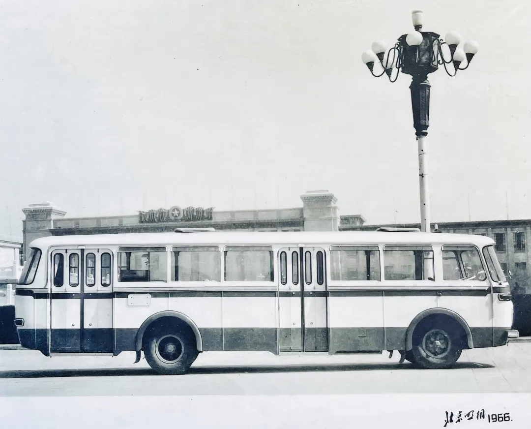 How does the "big road" running on Chang'an Avenue lead the design of ...
