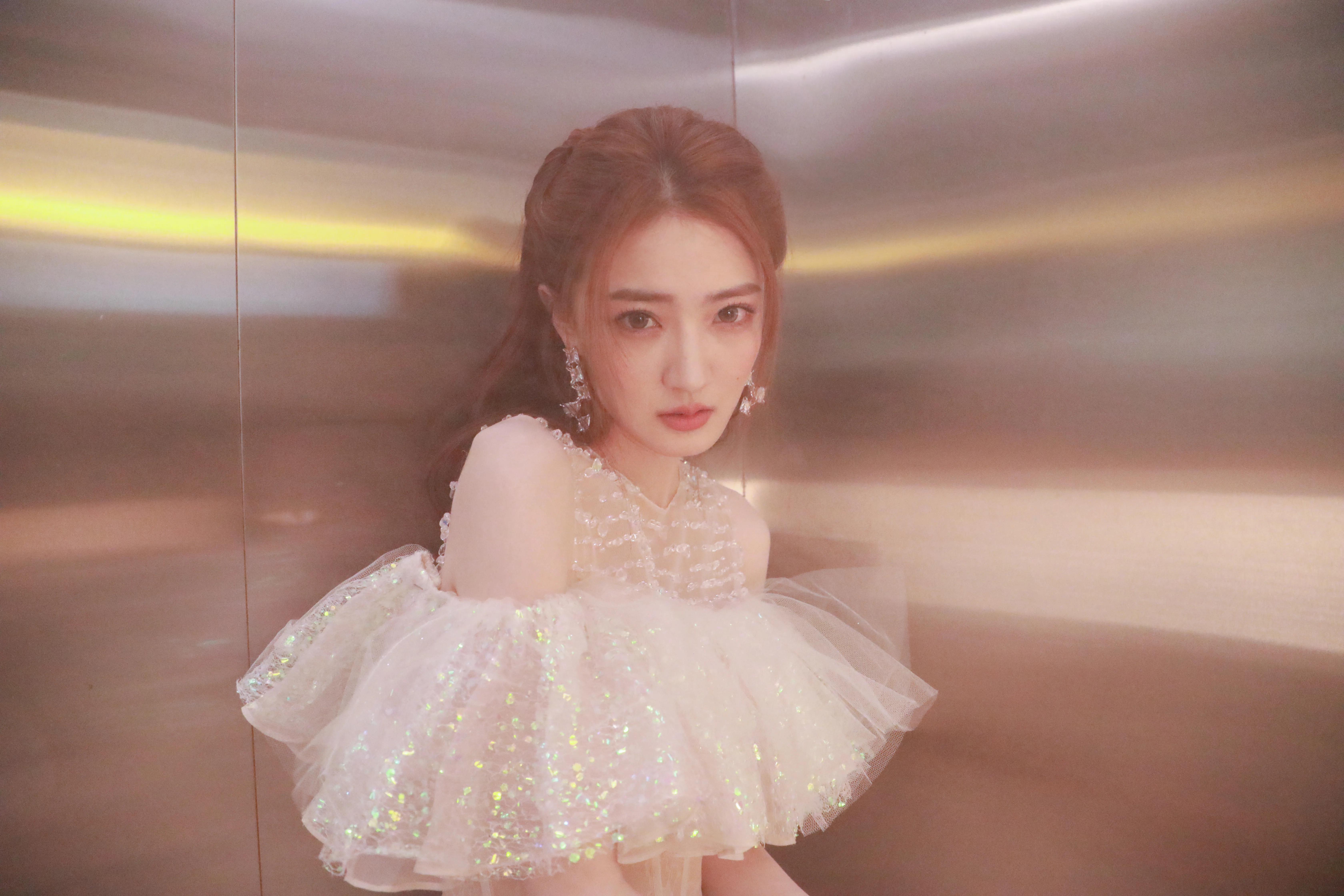 Beauty Photo Album (Xu Lu, Zhang Zifeng, Li Zixuan) - iMedia