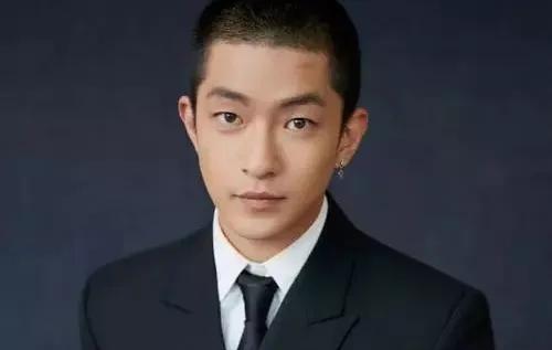 Little gossip, Xu Kai, Yang Yang, Qu Chuxiao, Tang Yan - iMedia