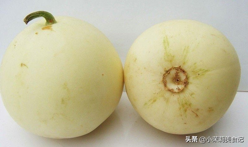 When buying melons, some people feel soft and hard and some smell the ...