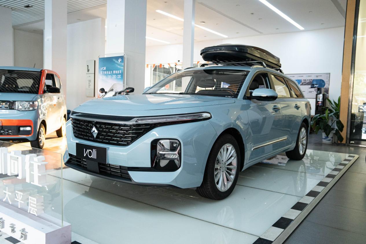 A real station wagon with over 2000L storage can also form a "mobile ...