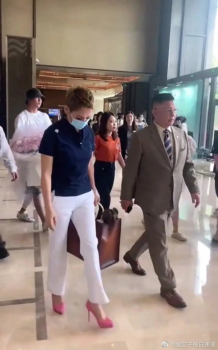 Chinese restaurant 5 is coming from Reuters, there is the sheep-herding ...