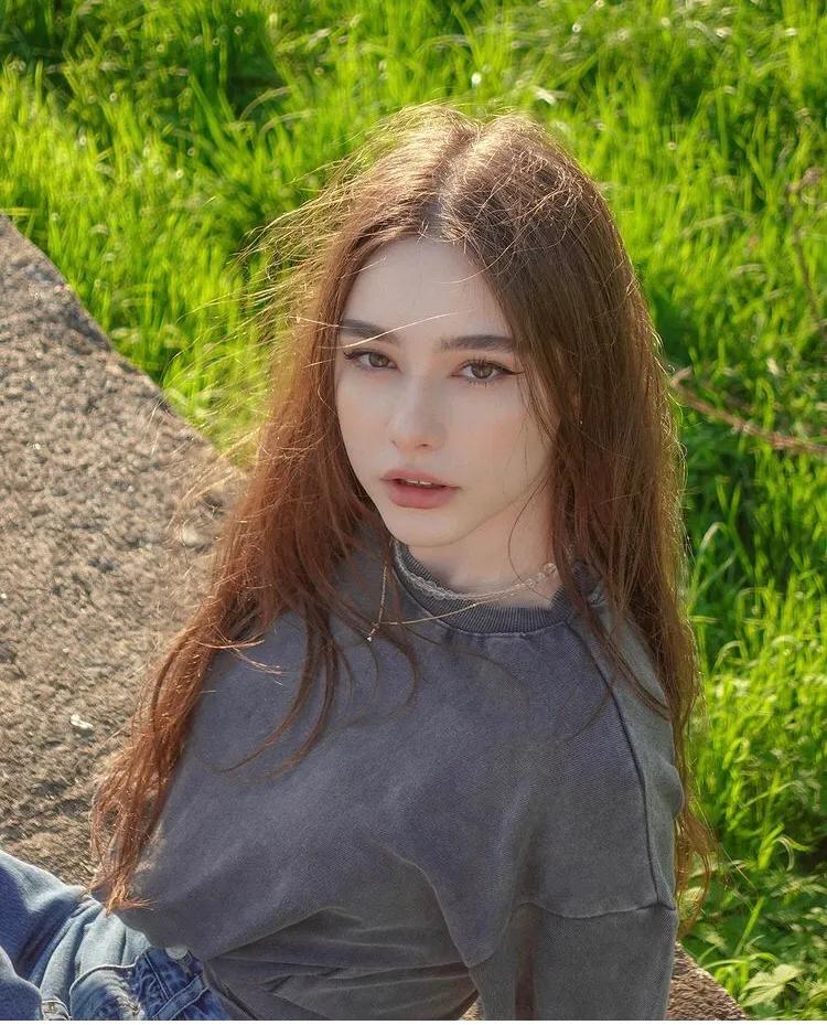 Russian model Dasha Taran - iMedia