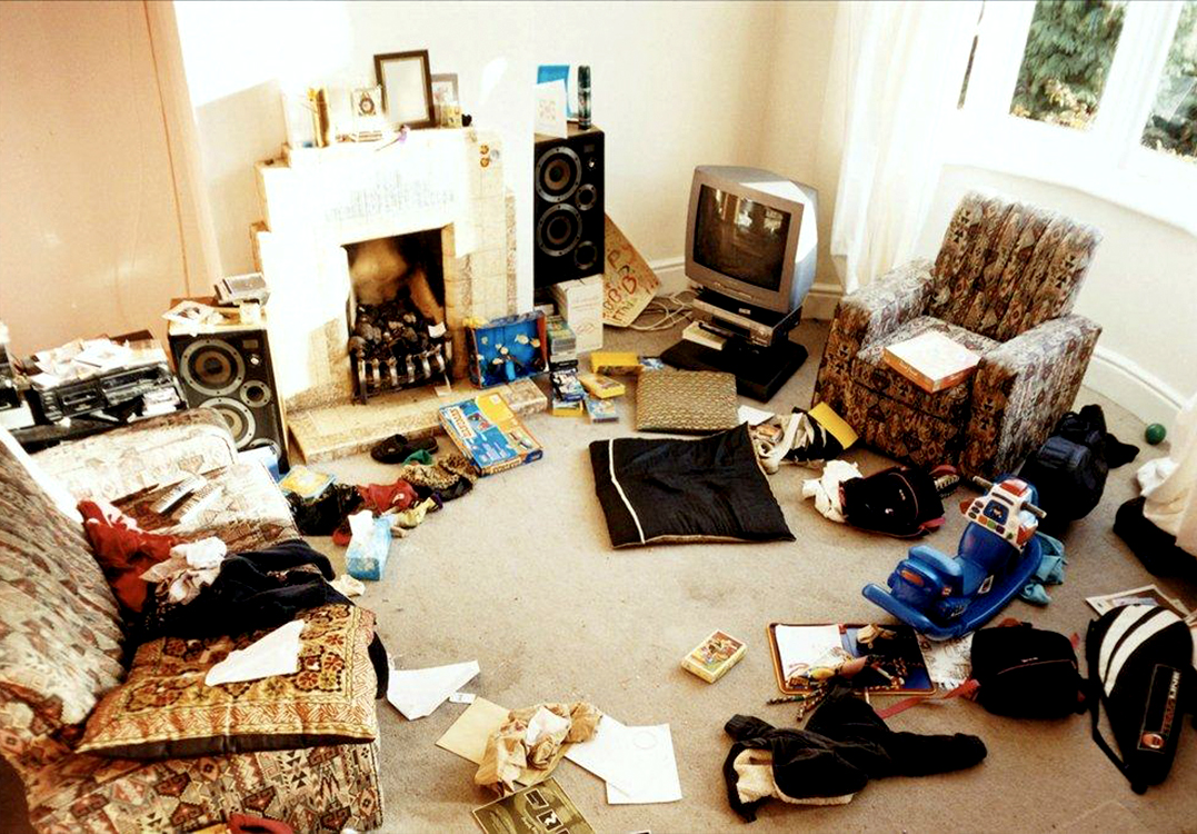 After "breaking away" countless pieces of unused objects, bring these ...