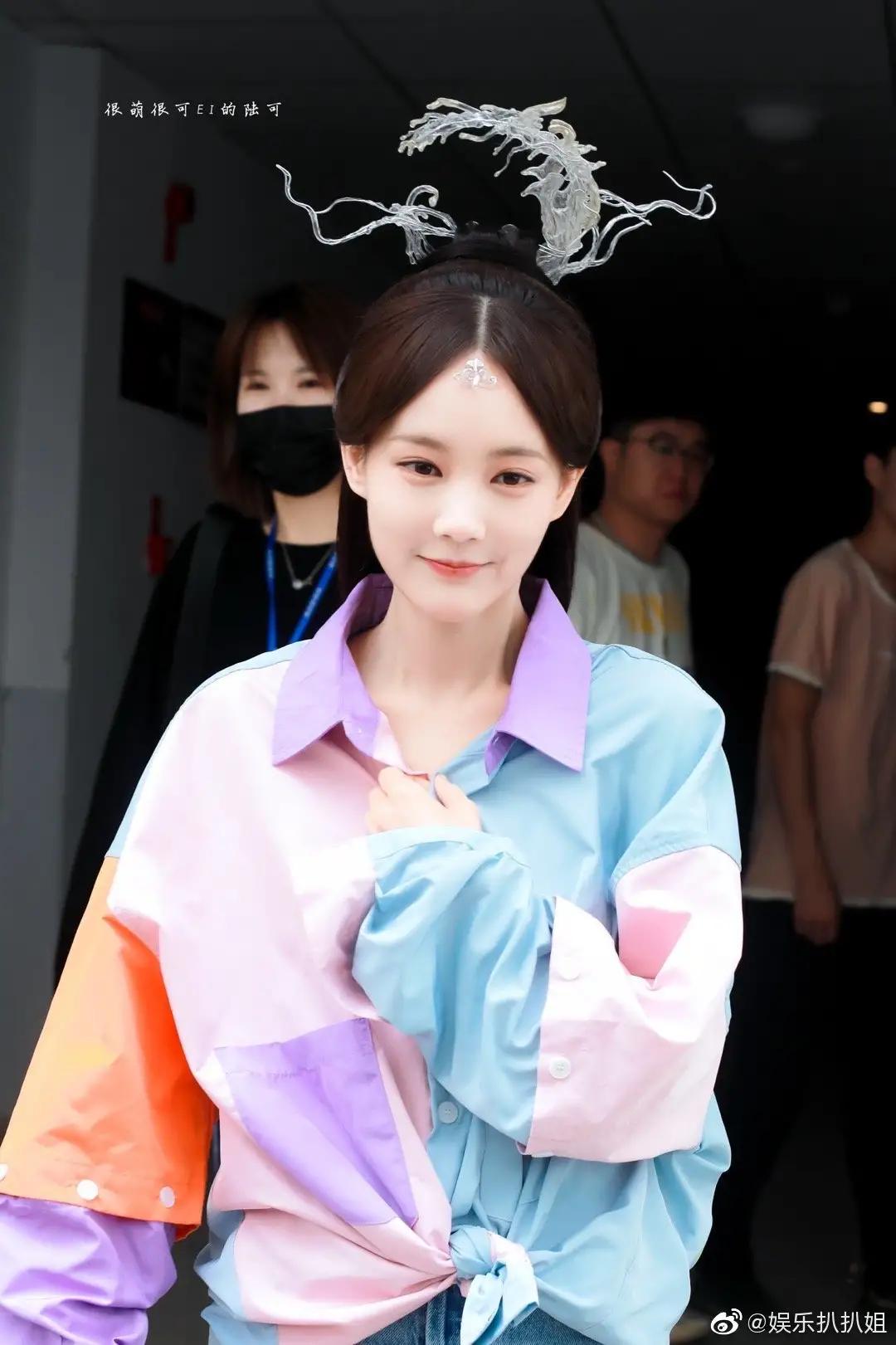 Nazarin, Yoona, Wu Xuanyi, Li Yitong, Zhao Liying, Yang Mi, Huang Shengyi, Song Qian, An Yixuan ...