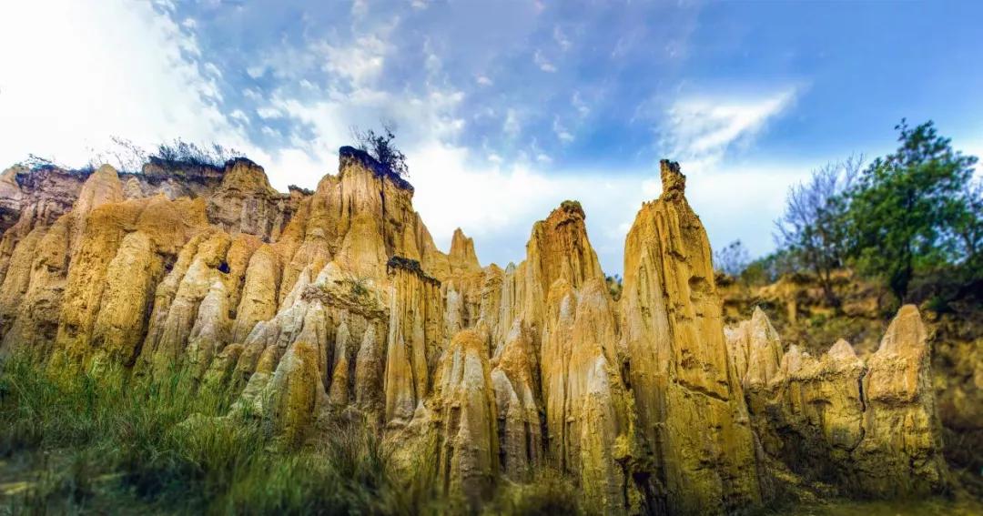 Xichang Huanglian Earth Forest's Wonderful Workmanship of Nature - iMedia
