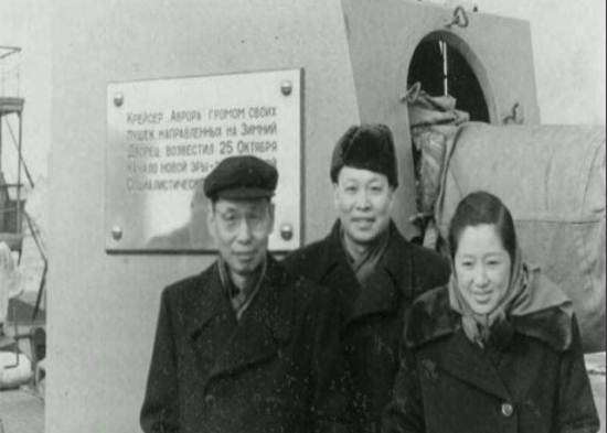 Young student bully He Zehui, a 25-character love letter to marry Qian ...