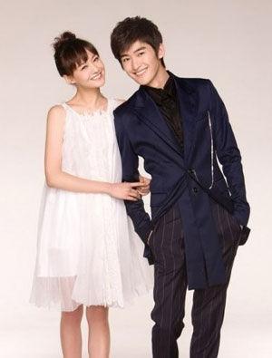 A sweet photo of Zhang Han and ex-girlfriend Zheng Shuang - iMedia