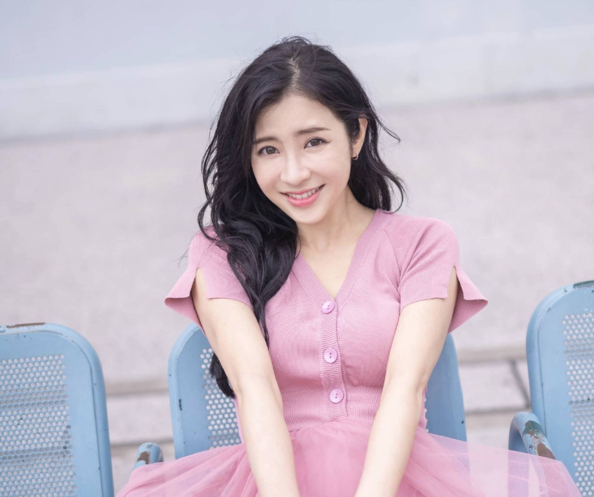 Congratulations!The 34-year-old TVB Goddess Dong Zhang was favored to ...