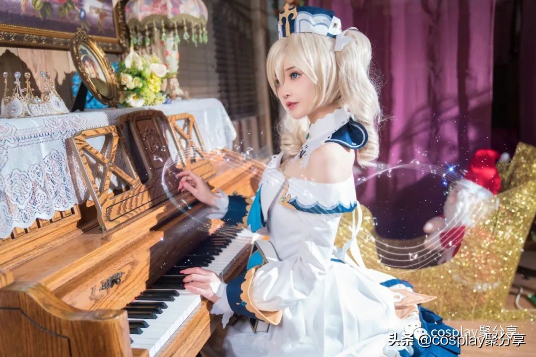 Original God Barbara cosplay - iMedia