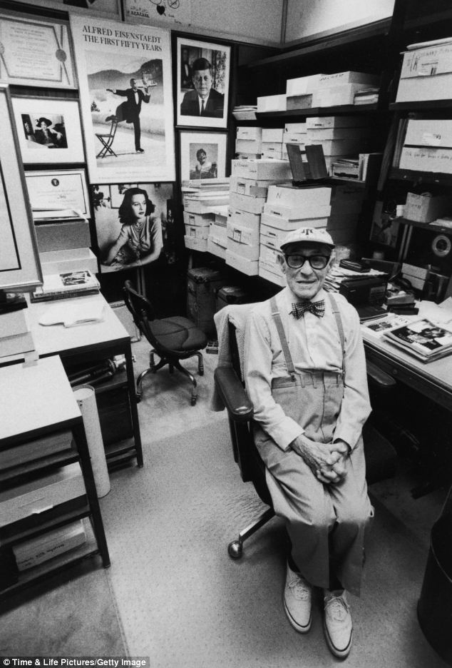 He looked at me with hatred: a Jewish photographer who caught Goebbels ...