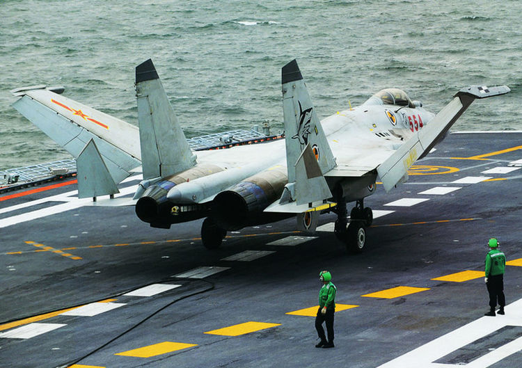 J-15D裝備升級，電子戰系統優越，能輕鬆獲取目標 - MP頭條