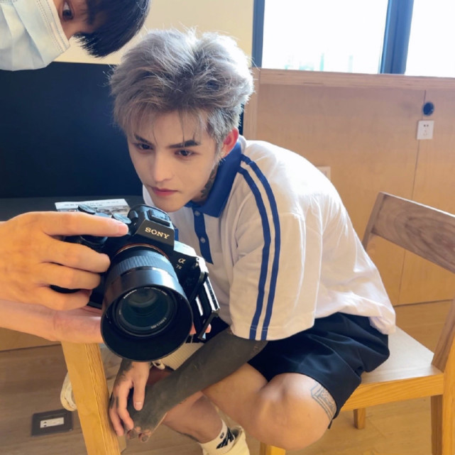 Yin Shihang succeeded in "de-oiling", the youth campus wears ...