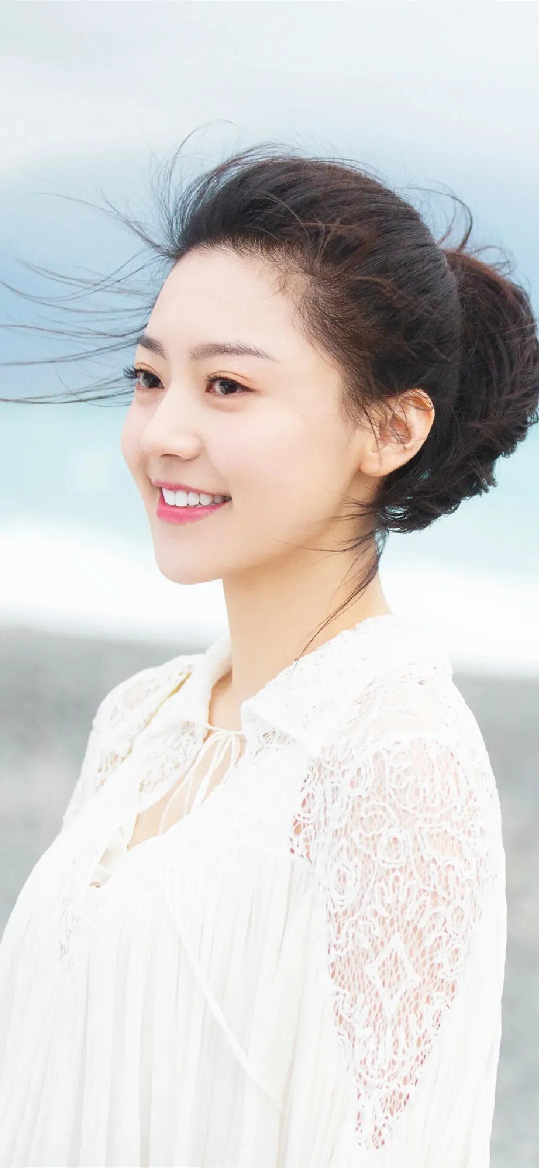 "Star Wallpaper" sweet beauty star Huang Mengying - iMedia