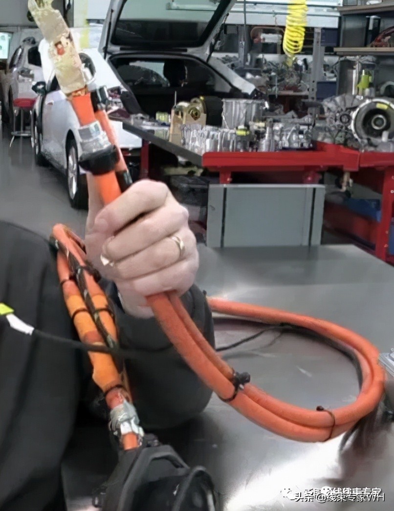 Analysis of Tesla's high-voltage system and high-voltage wiring harness ...
