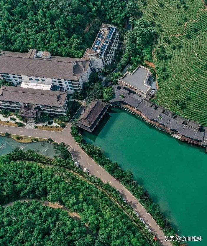 There is a five-star hotel hidden in the hidden valley of Anji, and you ...