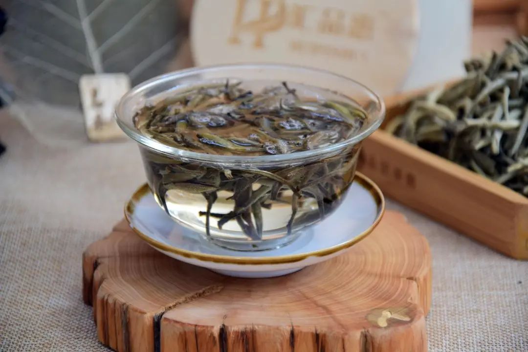 How come there are so many teas called "Xueya"!Are they all green tea ...