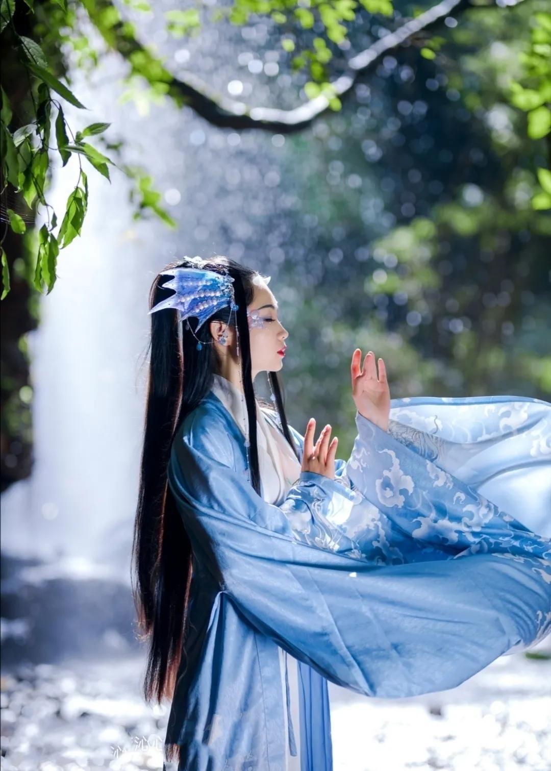 Jiang Xiaoyu·Nine Poems of "Seven Lü": The wind on the river is ...