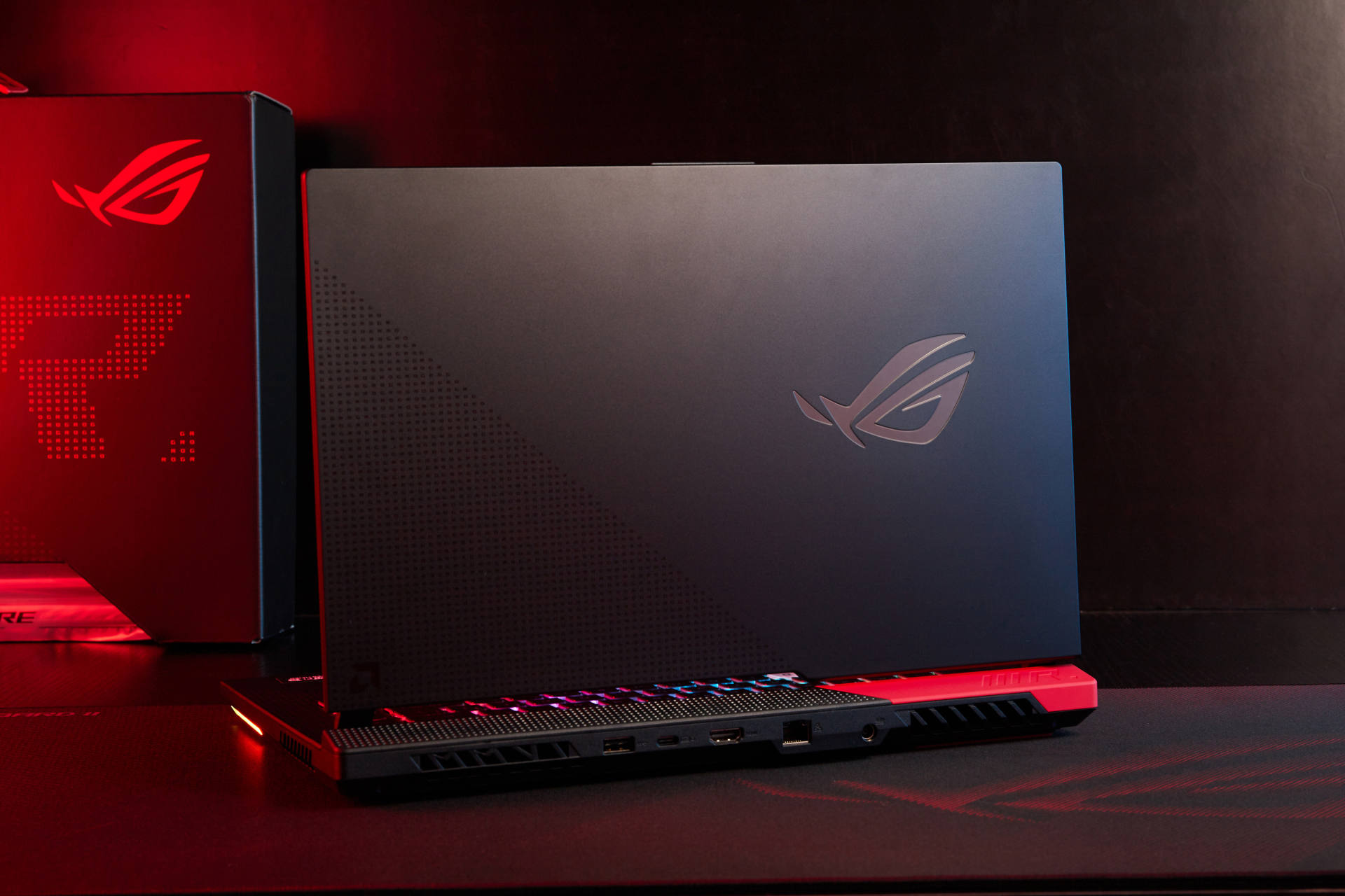 Exclusively for R9 5900HX+RX6800M, how does AMD Family Bucket perform ...