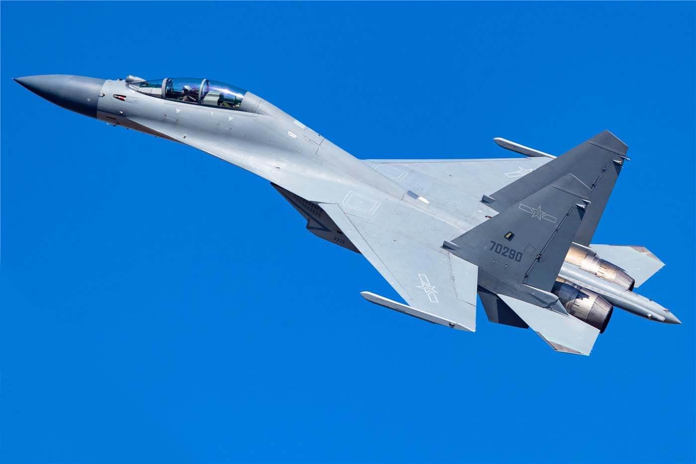 The new stance of J-11BH is unveiled!The collective renewal of the ...