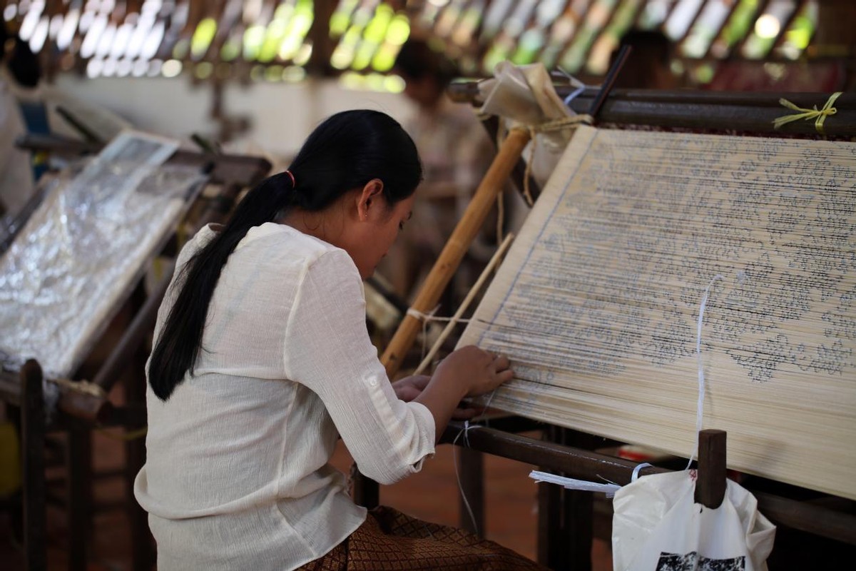 Khmer ancient silk, weaving history and faith - iMedia