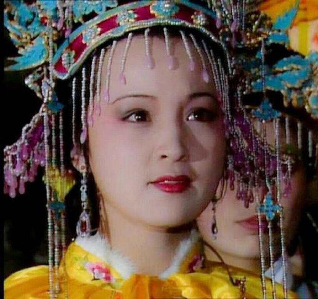 Why is Jia Yuanchun the only one given to death in Jia Mansion?Because ...