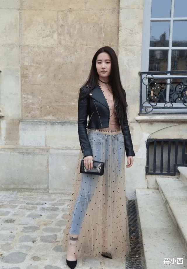 Liu Yifei wears jeans with a sense of fashion, and netizens call it ...