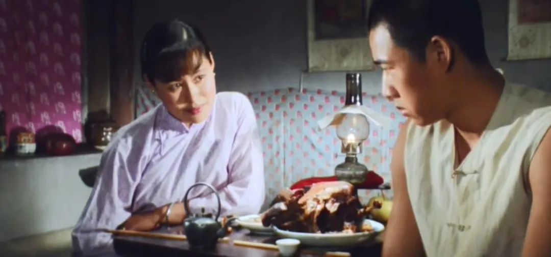 Spend the night with Huniu, Xiangzi escapes - iMedia