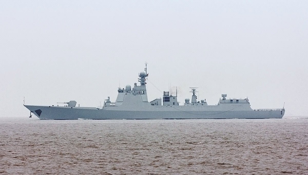 The Chinese Navy 052DL made a high-profile debut with a built-in anti-stealth artifact, and the ...