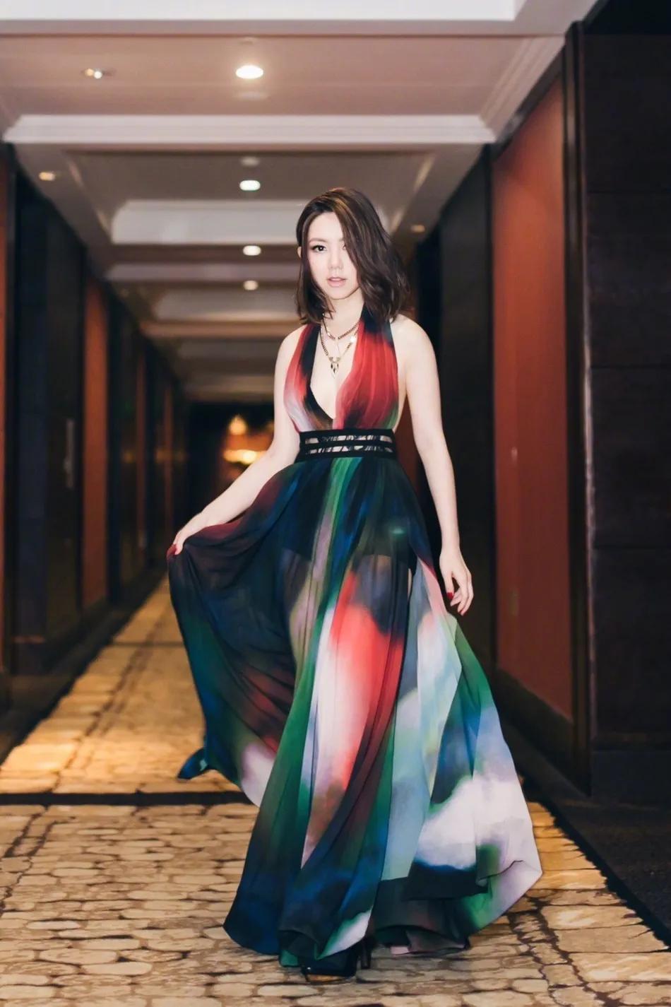 Wallpaper: Deng Ziqi - iMedia