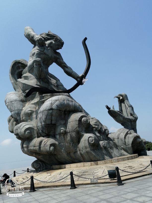 "Shan Hai Jing": Ba snake swallows elephants, it takes 3 years to ...