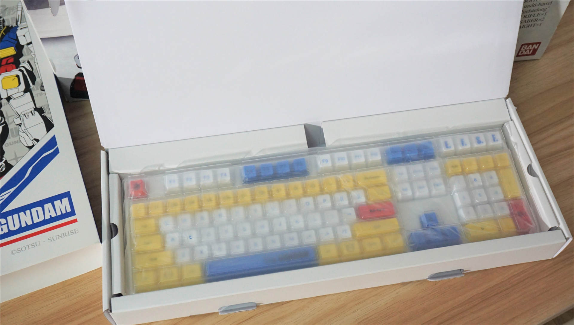 Up to the same feelings!ikbc Gundam Co-branded Cherry Axle Keyboard Out ...