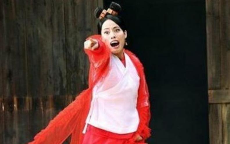 Was "pitted" by Stephen Chow?It turns out that "Ya Zhen" is not ugly ...