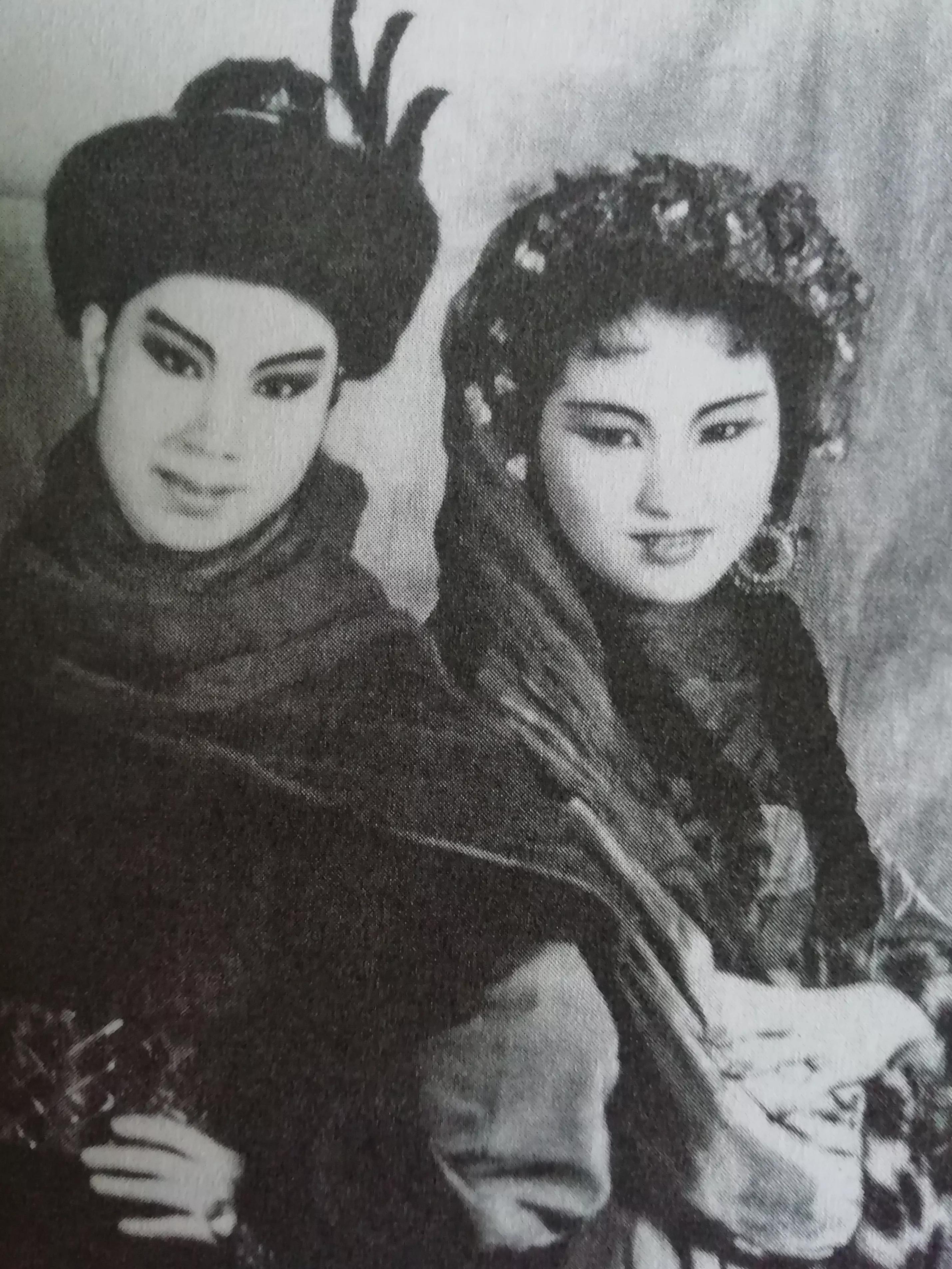 How does Xu Yulan "photograph" Wang Wenjuan as her stage partner? - iMedia