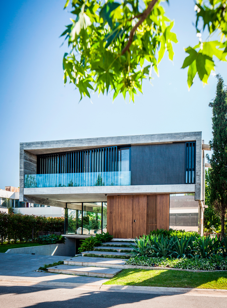 Villa design: an L-shaped mansion of 450 square meters, a large mansion ...