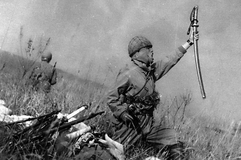 Caption: 75 years ago, the Japanese army used paratroopers on a large ...