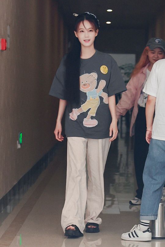 Li Tong goes to work everyday.Sweet and warm, but lovely - iMedia