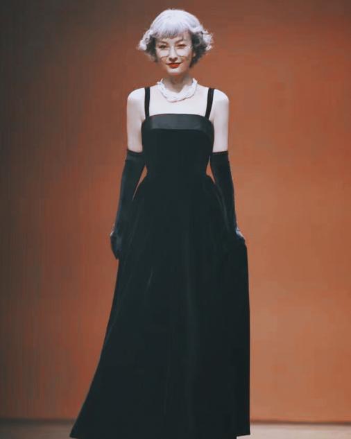 Actress takes old-age makeup to support her mother, Zhang Xinyu is ...