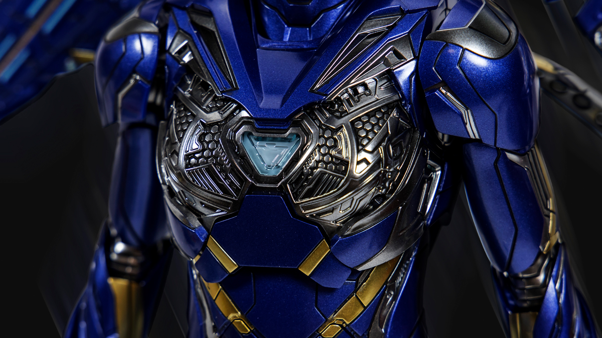 Female Iron Man: HotToys Iron Man MK49 Rescue Armor 1/6 Action Figure ...