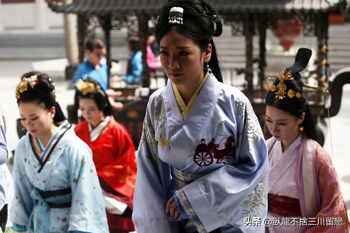 The handsome eunuch in the harem, the evil woman is like a mad devil ...