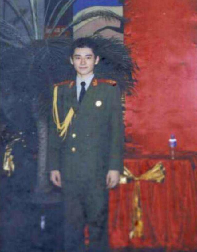 "Everyday Upward" Qian Feng's love history is rich and colorful, Xiaoyi ...