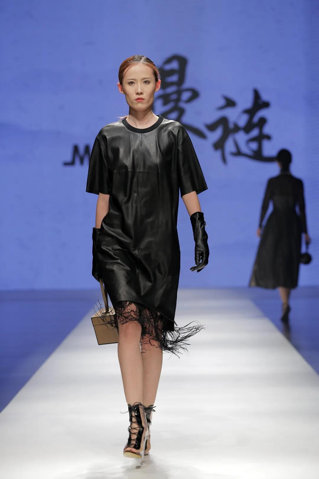 The "Top Ten of the Year" is freshly released, demonstrating Dalian's ...