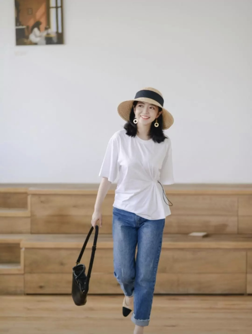 Summer clothes don't need to be too conspicuous, just follow Miki in ...